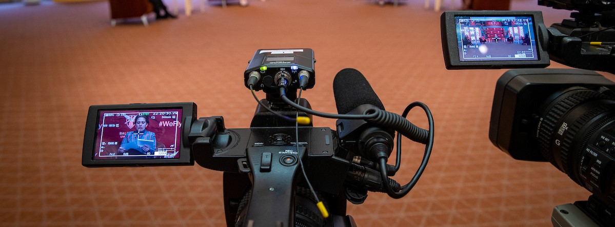 Recording Better Videos for Your Class - The Teaching Innovation Blog
